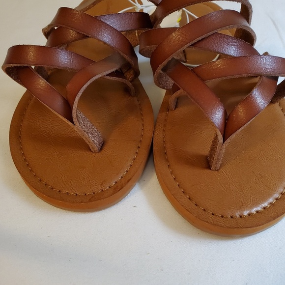 Universal Thread | Shoes | Thong Sandals | Poshmark